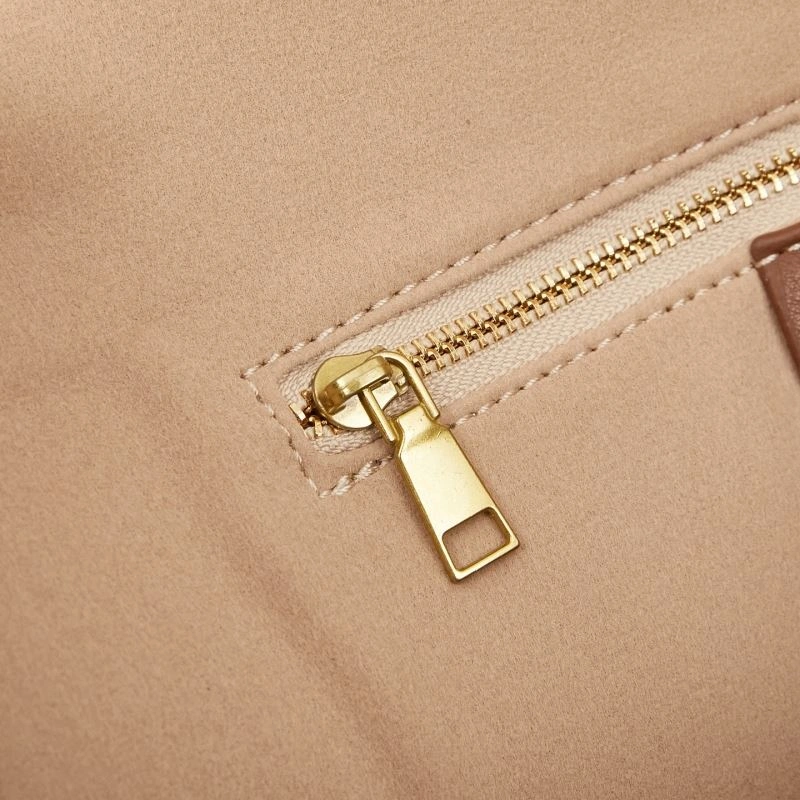 Cut-rate Balenciaga Shopping Bags