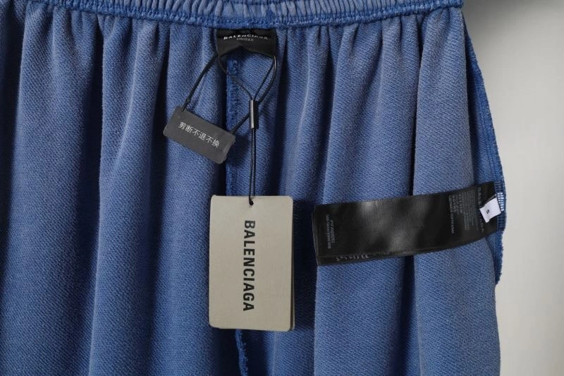 Accurate model Balenciaga Short Pants