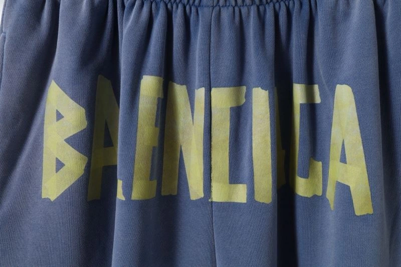 Accurate model Balenciaga Short Pants