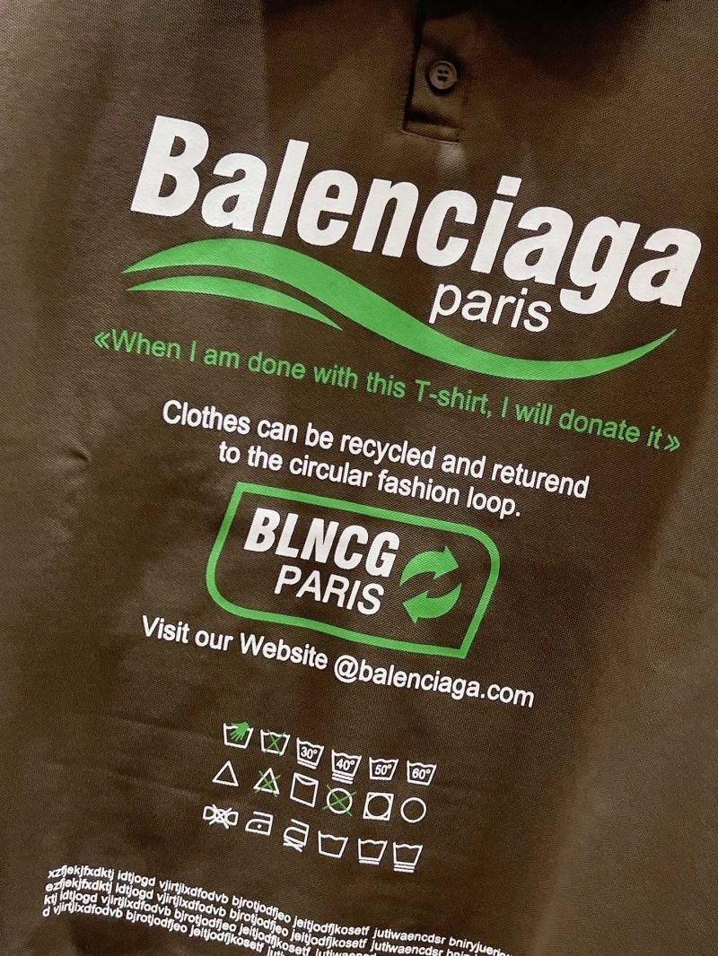 Accurate model Balenciaga Short Suits