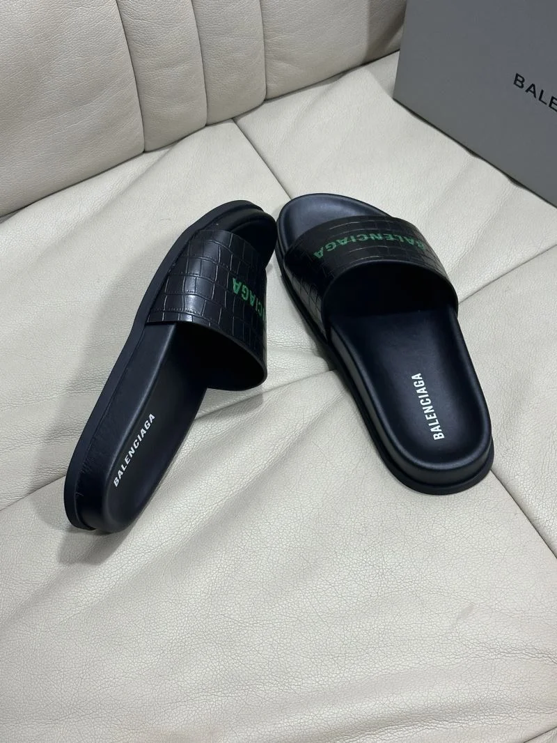 Low-cost Balenciaga Slippers