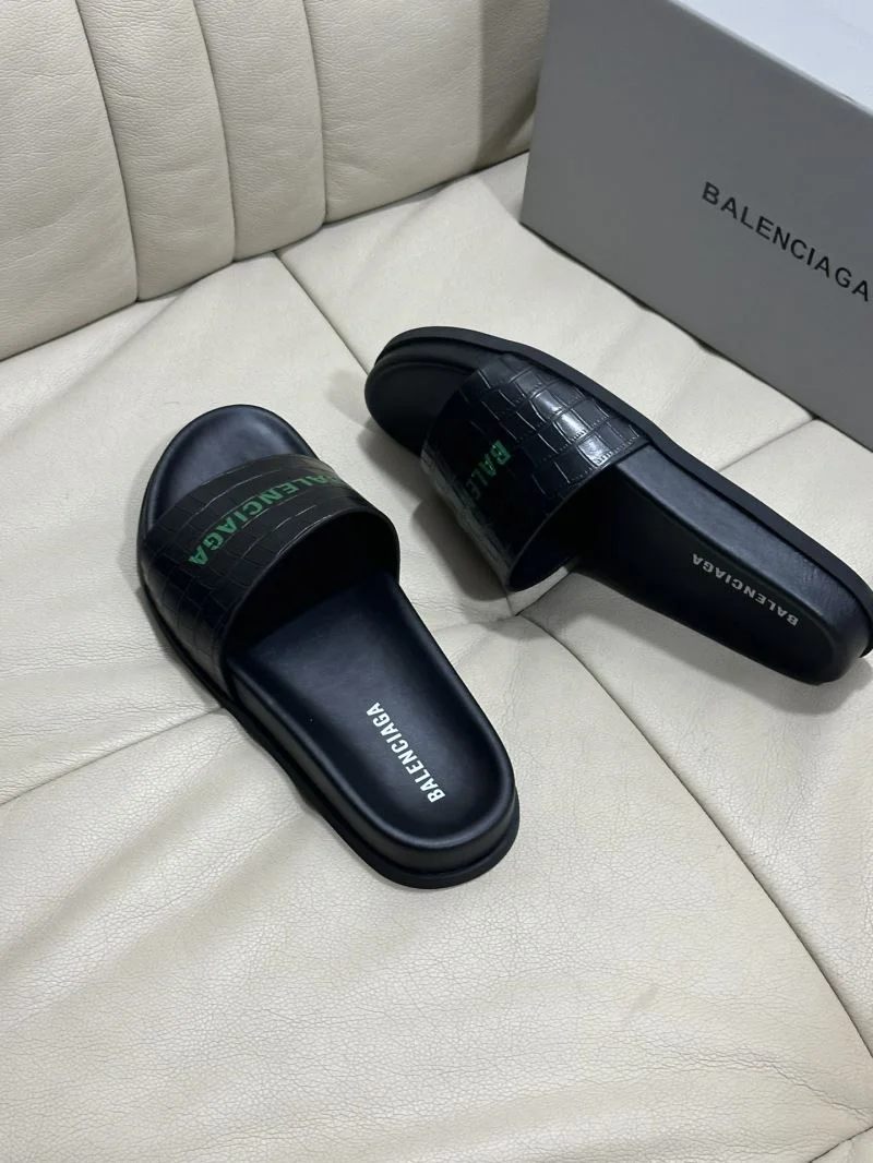 Low-cost Balenciaga Slippers