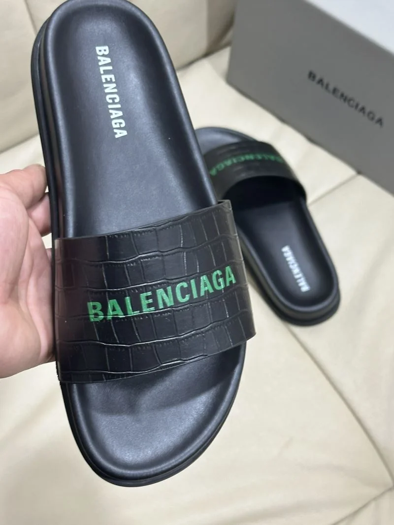 Low-cost Balenciaga Slippers