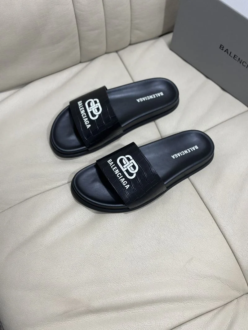 Top match Balenciaga Slippers