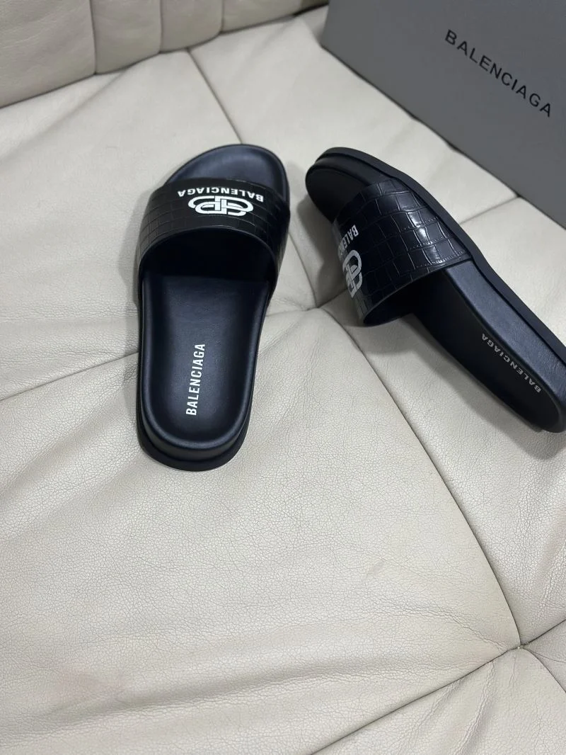 Top match Balenciaga Slippers