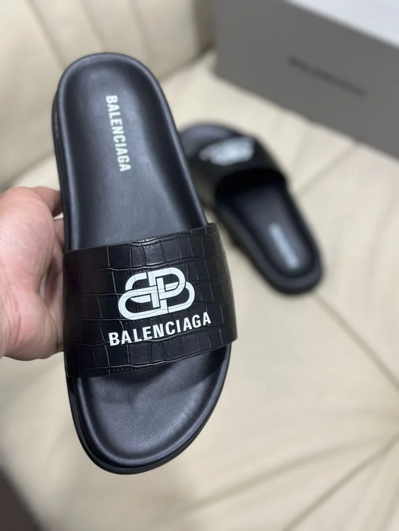 Top match Balenciaga Slippers