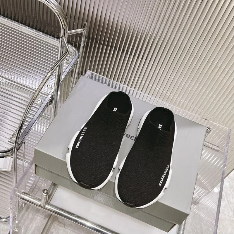 Low-cost Balenciaga Slippers