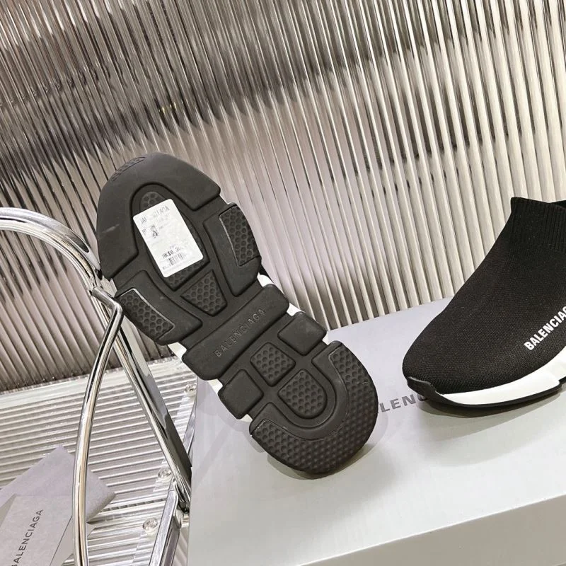 Low-cost Balenciaga Slippers