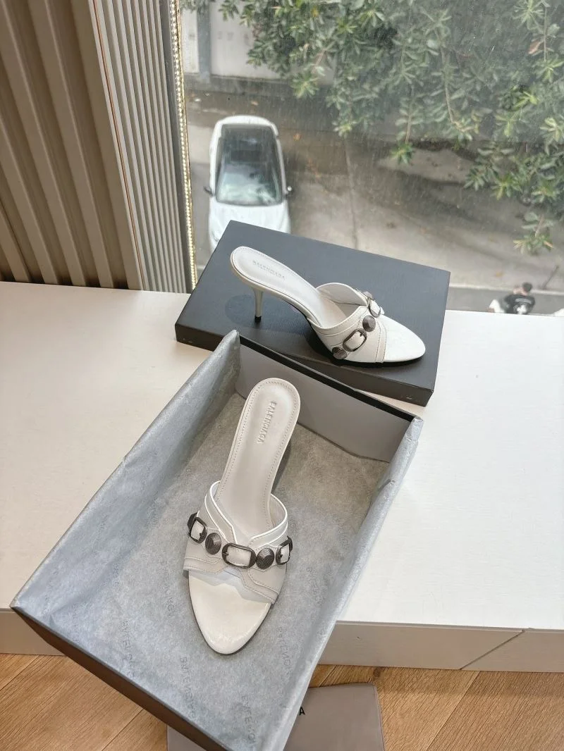 Top match Balenciaga Slippers