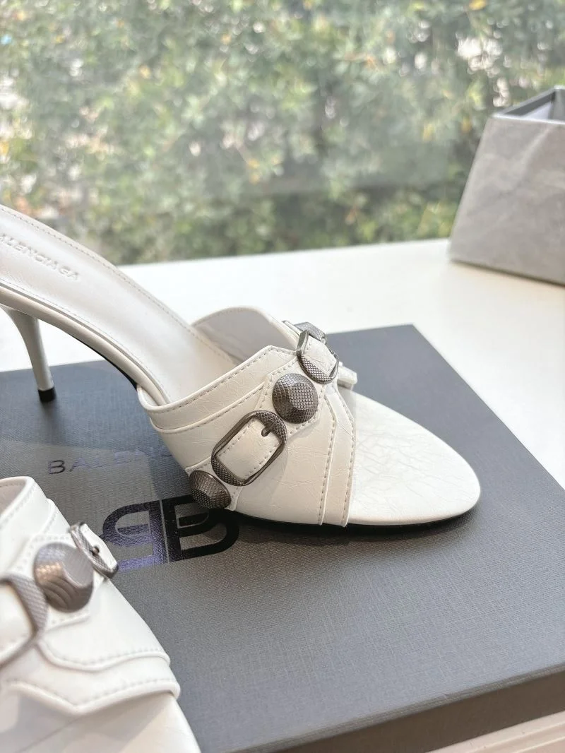 Top match Balenciaga Slippers