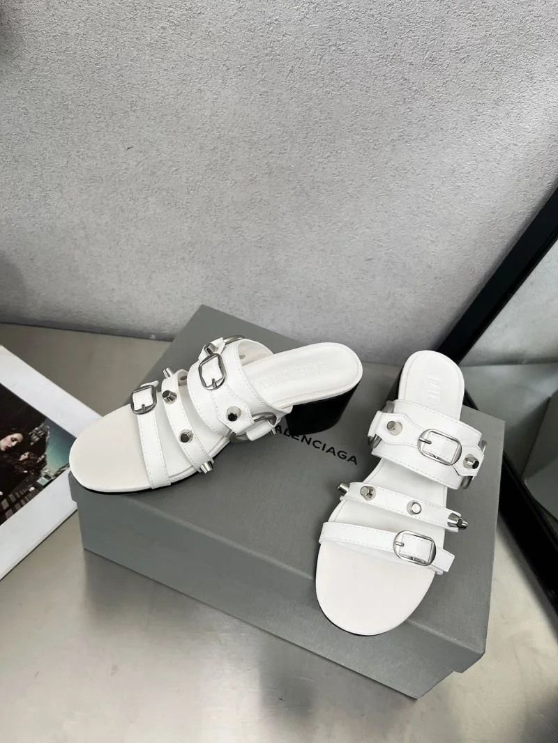 Inexpensive Balenciaga Slippers