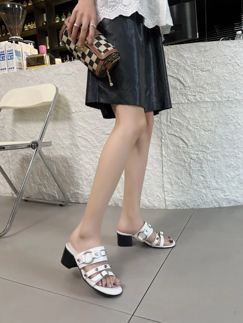 Inexpensive Balenciaga Slippers