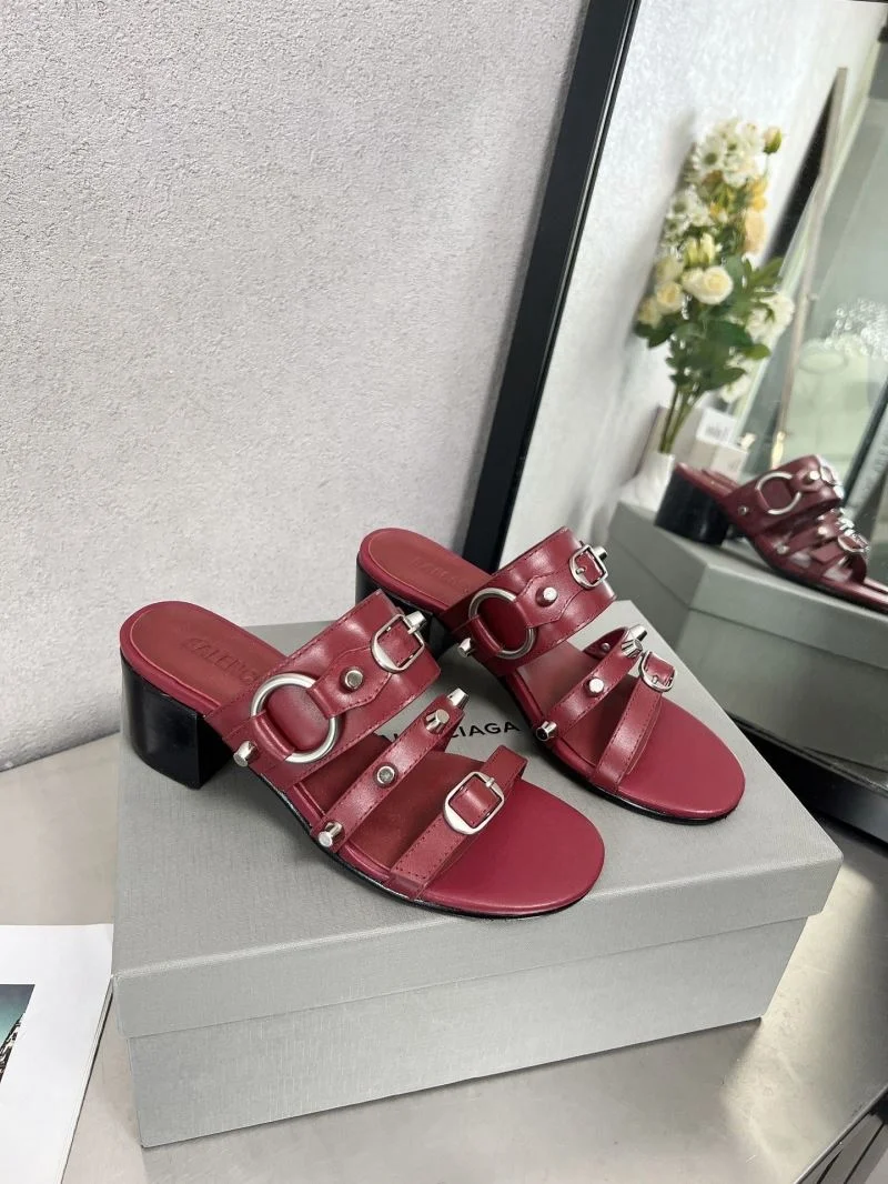 Low-cost Balenciaga Slippers