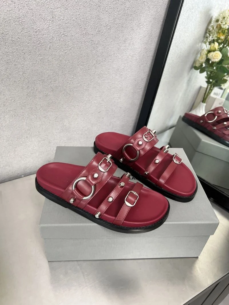 Low-cost Balenciaga Slippers