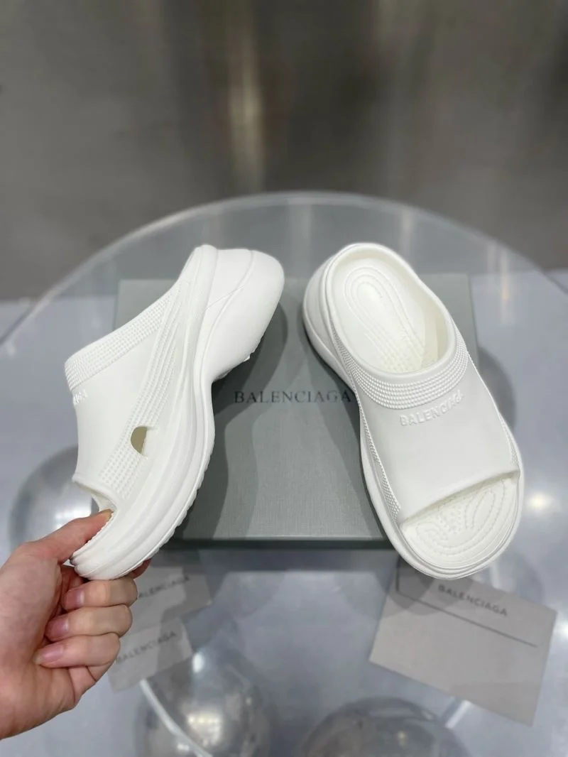 Bargain Balenciaga Slippers