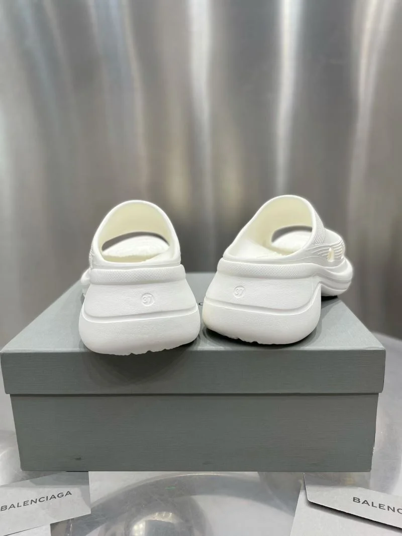 Bargain Balenciaga Slippers