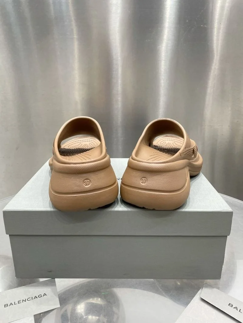 Inexpensive Balenciaga Slippers