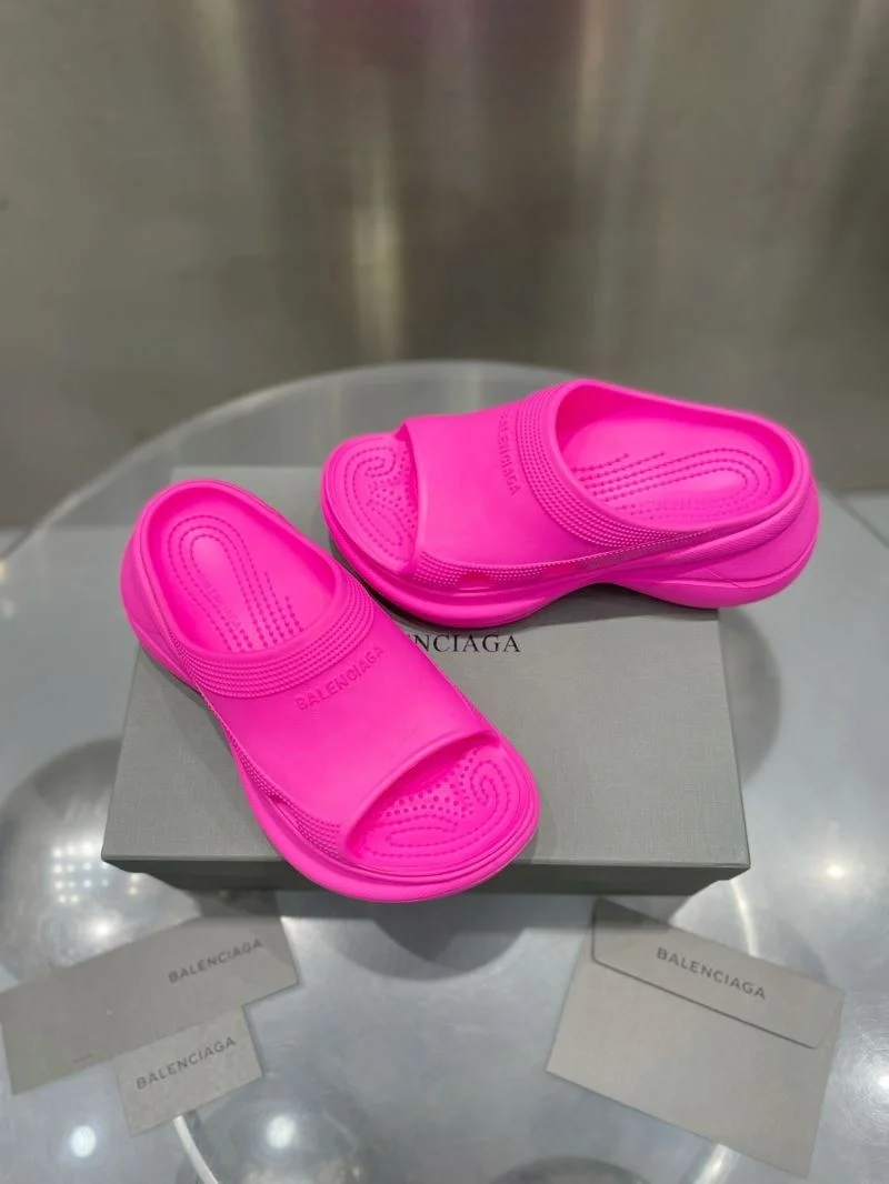 Exact replica Balenciaga Slippers