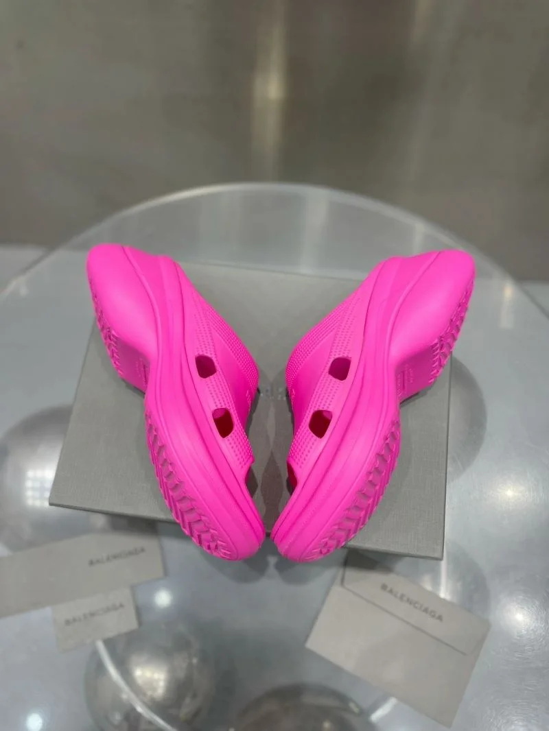 Exact replica Balenciaga Slippers