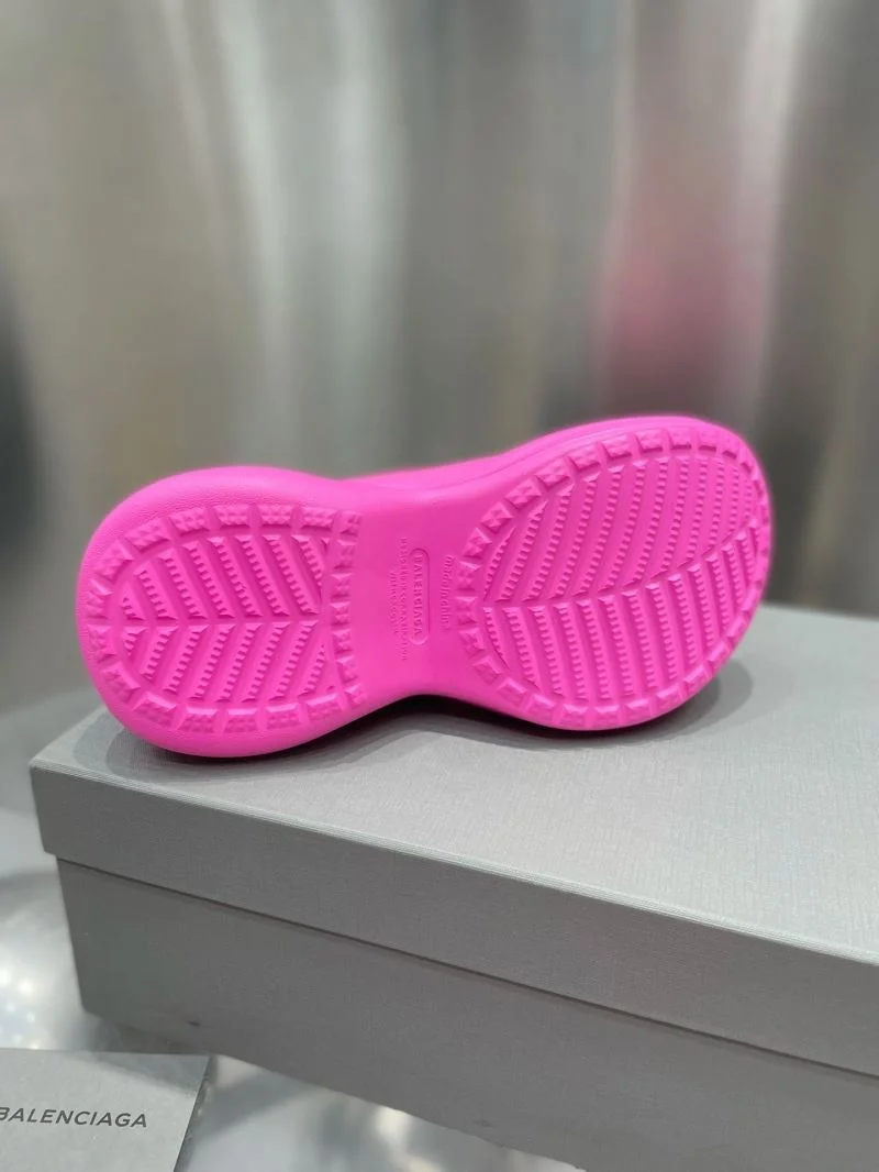 Exact replica Balenciaga Slippers