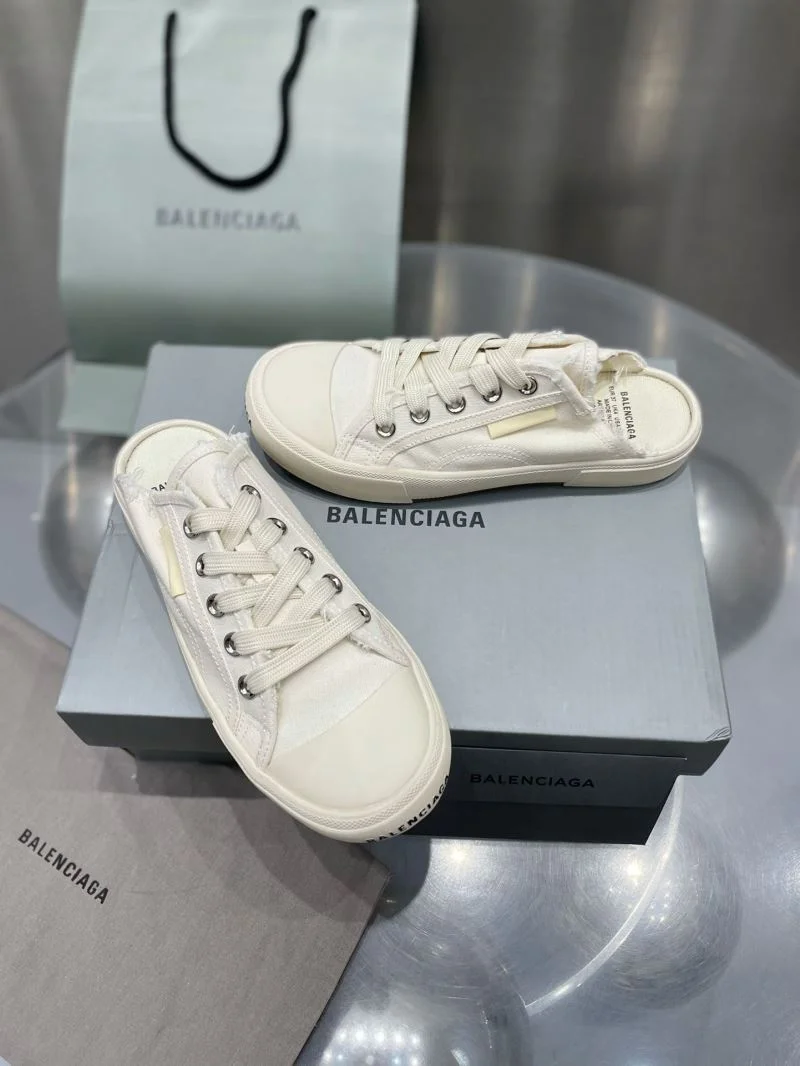 Brand-authenticated Balenciaga Slippers
