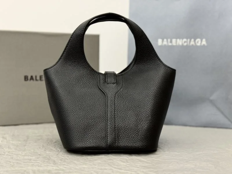 1:1 copy Balenciaga Small Hobo Lock Bag - Minimalist Chic Tote