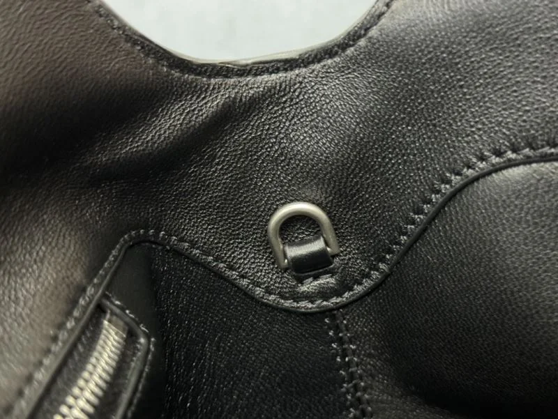 1:1 copy Balenciaga Small Hobo Lock Bag - Minimalist Chic Tote