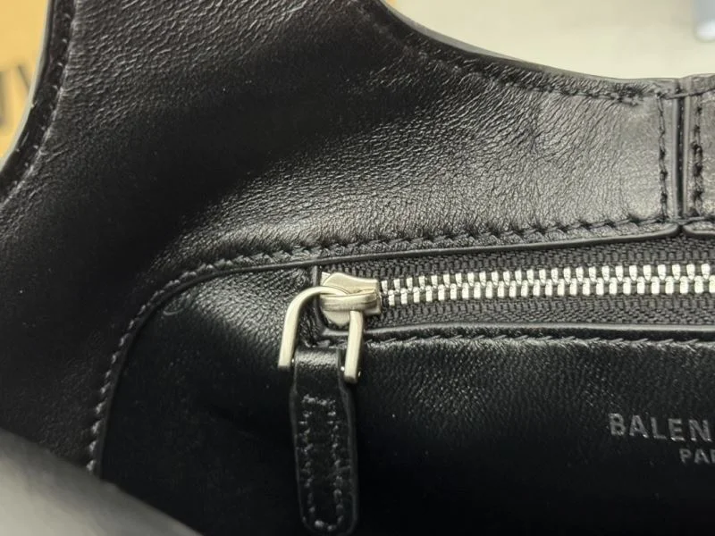 1:1 copy Balenciaga Small Hobo Lock Bag - Minimalist Chic Tote