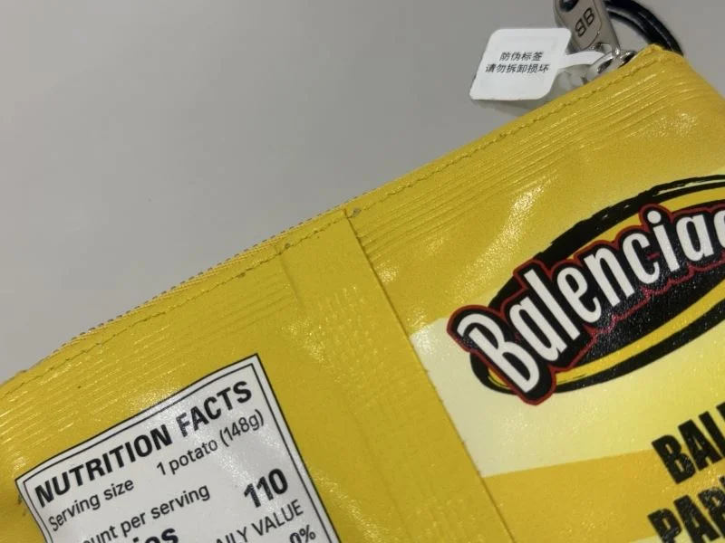 Cut-rate Balenciaga Smoky BBQ Potato Chip Phone Bag