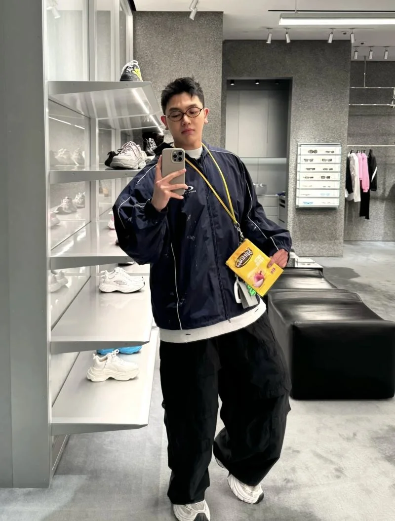 Cut-rate Balenciaga Smoky BBQ Potato Chip Phone Bag