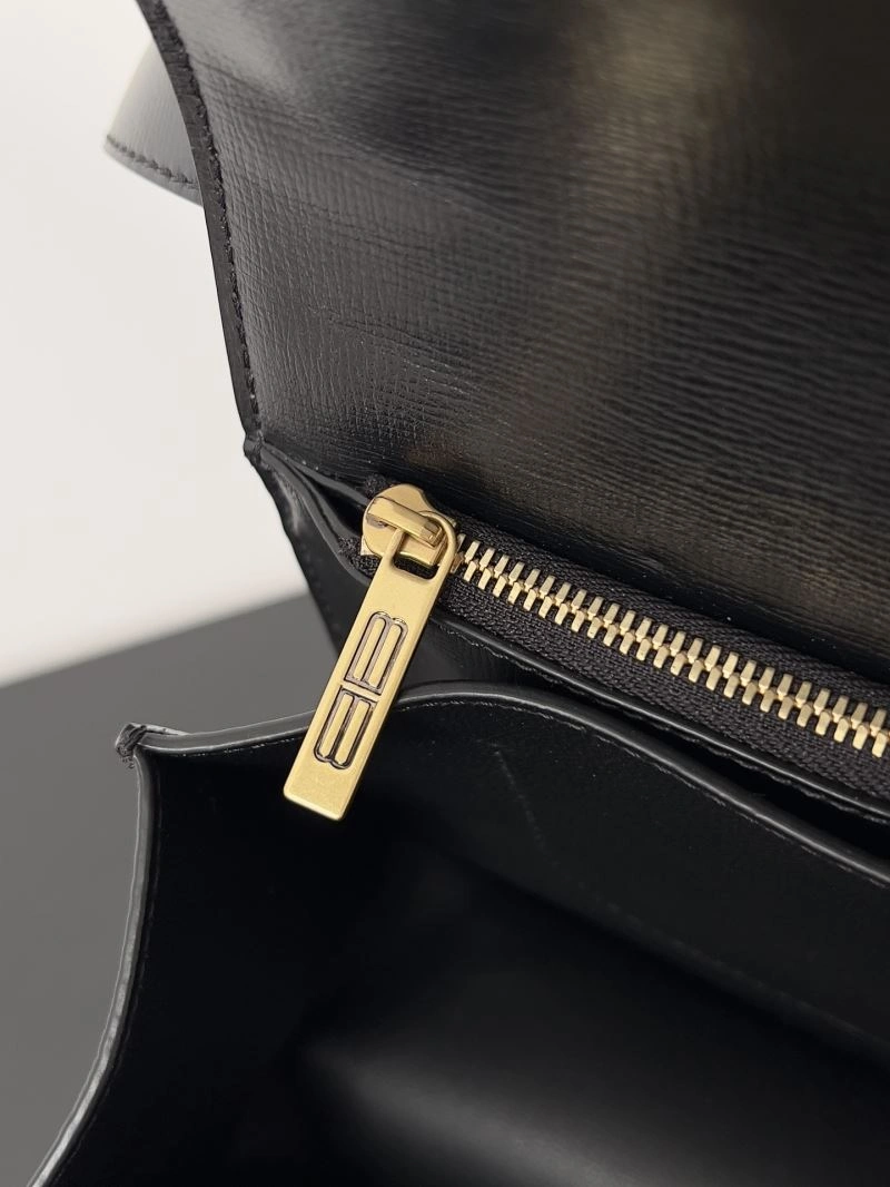 Accurate model Balenciaga Spring 2022 Gossip Crossbody Bag with Double B Logo