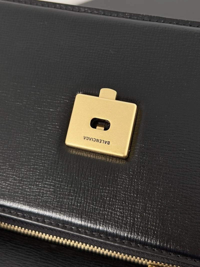 Accurate model Balenciaga Spring 2022 Gossip Crossbody Bag with Double B Logo