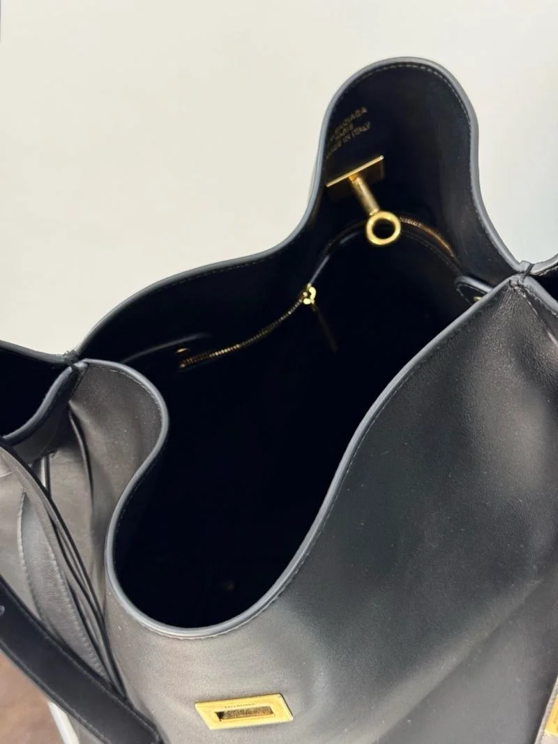 Accurate model Balenciaga Stylish Large Bucket Bag - Authentic Photos Collection