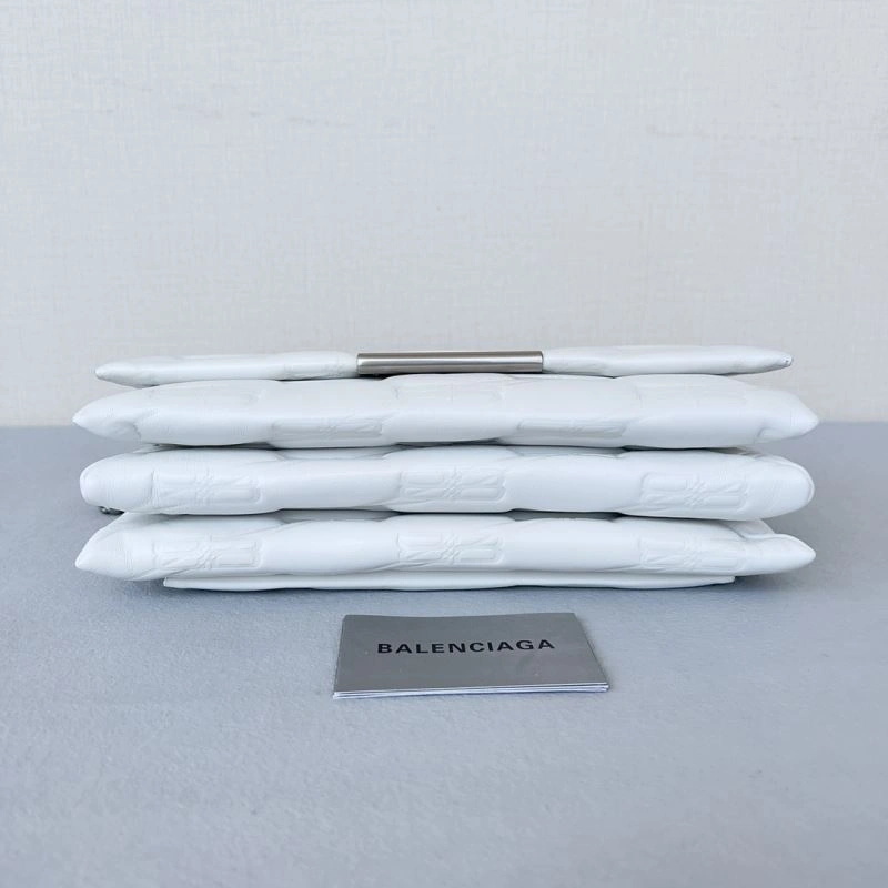 Precise copy Balenciaga Summer 22 Triplet S Bag - Vintage Red Carpet Style
