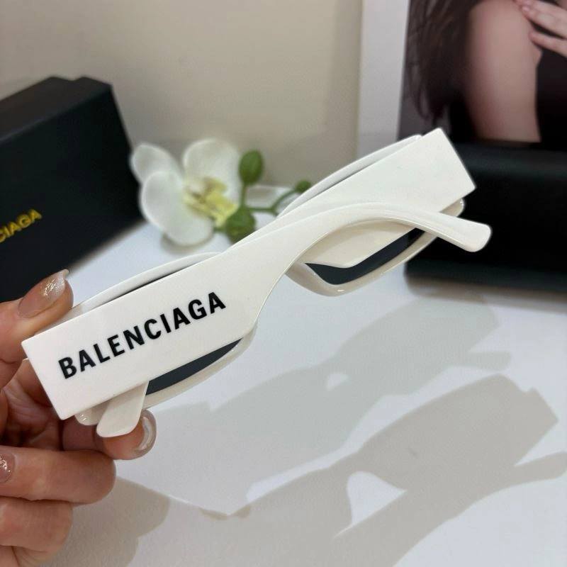 Cut-rate Balenciaga Sunglasses