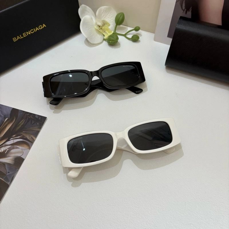 Cut-rate Balenciaga Sunglasses