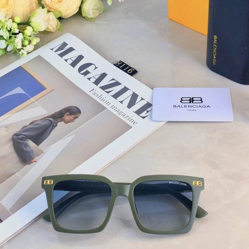 Low-cost Balenciaga Sunglasses
