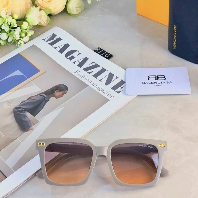Low-cost Balenciaga Sunglasses