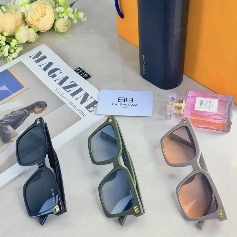 Low-cost Balenciaga Sunglasses