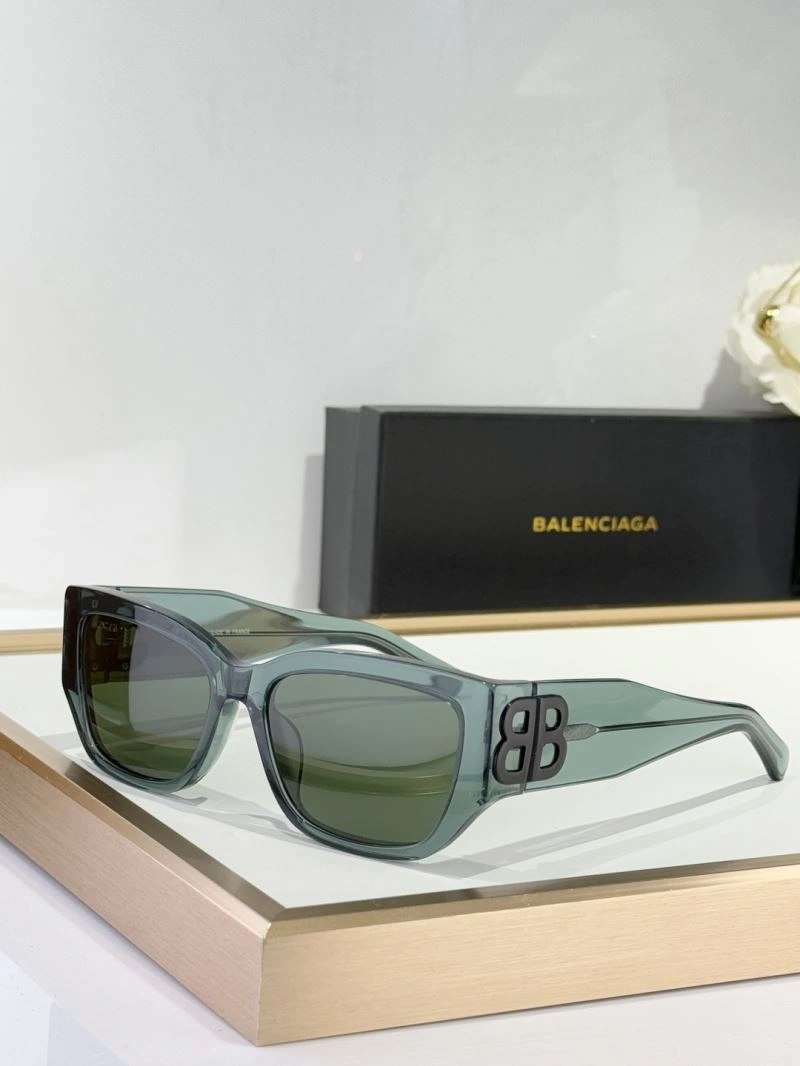 Low-cost Balenciaga Sunglasses