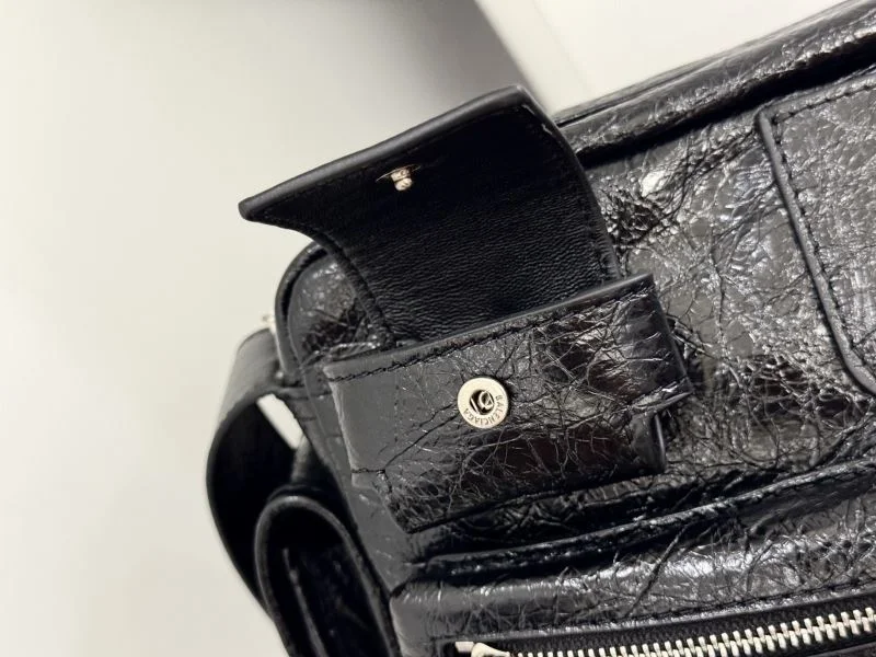 Accurate model Balenciaga Superbusy Vintage Camera Bag - Spring Summer 2025