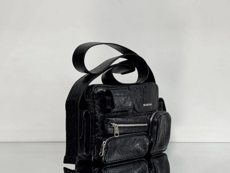 Accurate model Balenciaga Superbusy Vintage Camera Bag - Spring Summer 2025