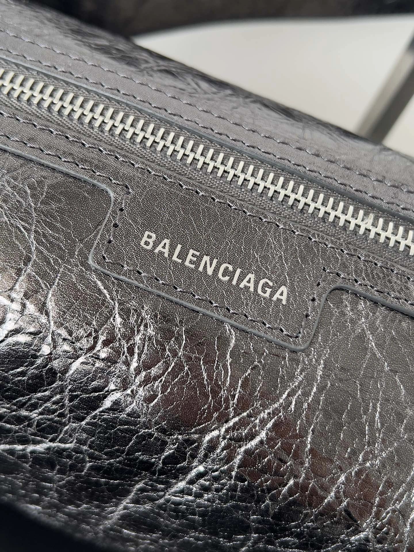 Factory-made Balenciaga Superbusy Vintage Lambskin Shoulder Bag - Dark Punk Tote