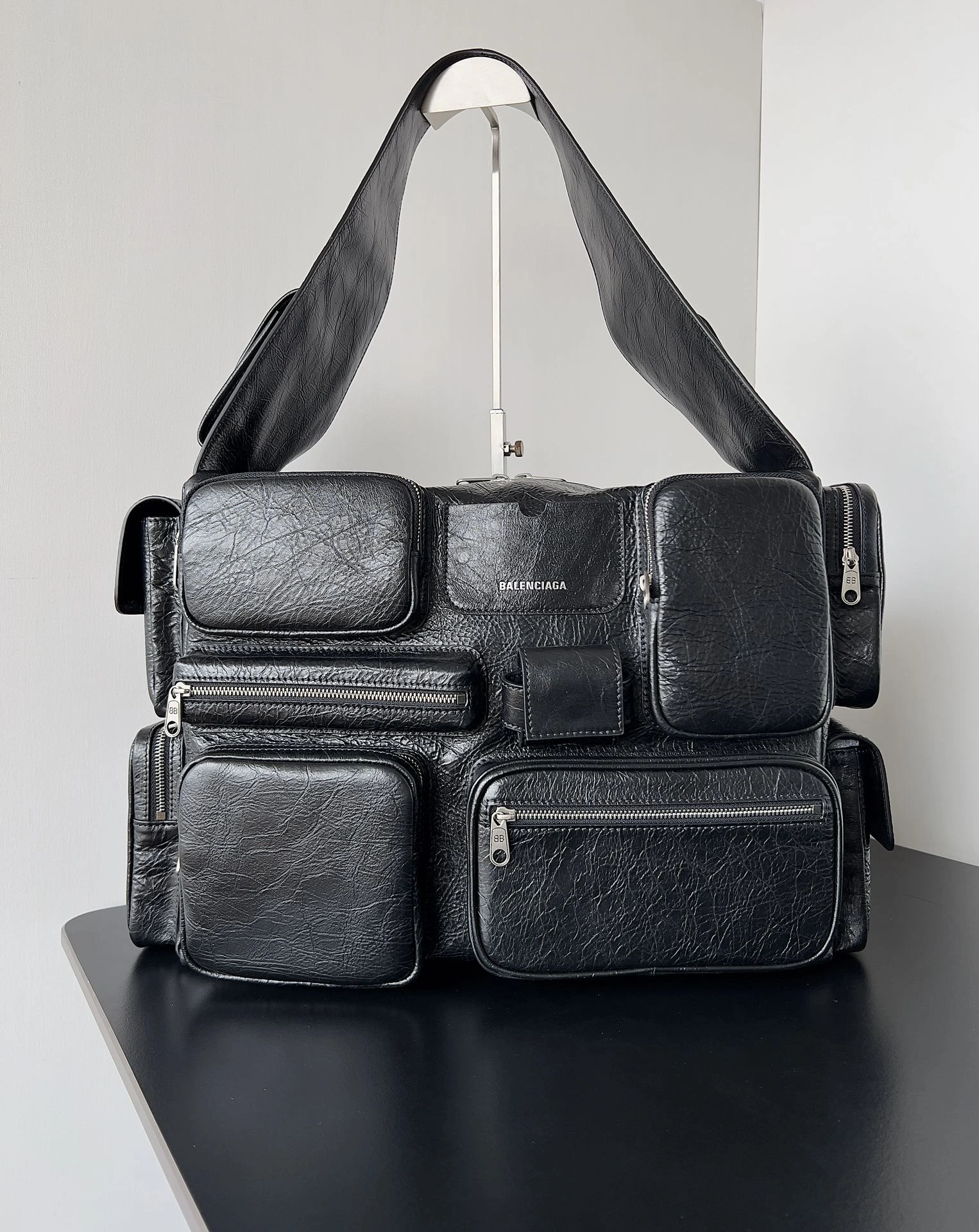Balenciaga Superbusy Vintage Sheepskin Multifunctional Tote Bag