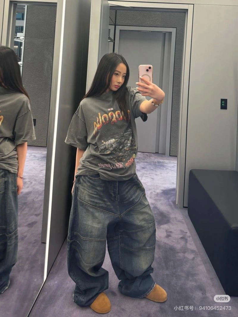 Inexpensive Balenciaga T-Shirts