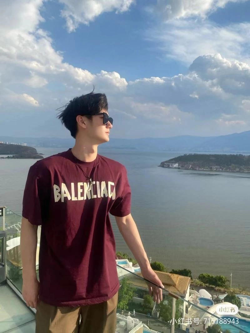 Precise copy Balenciaga T-Shirts