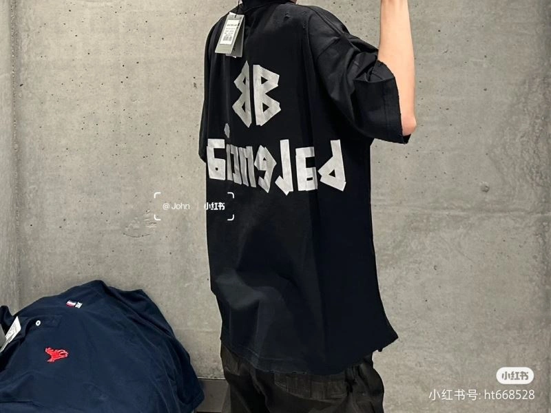 High fidelity Balenciaga T-Shirts