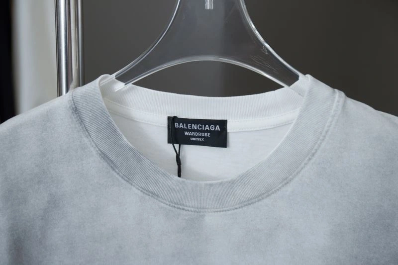 Exact replica Balenciaga T-Shirts