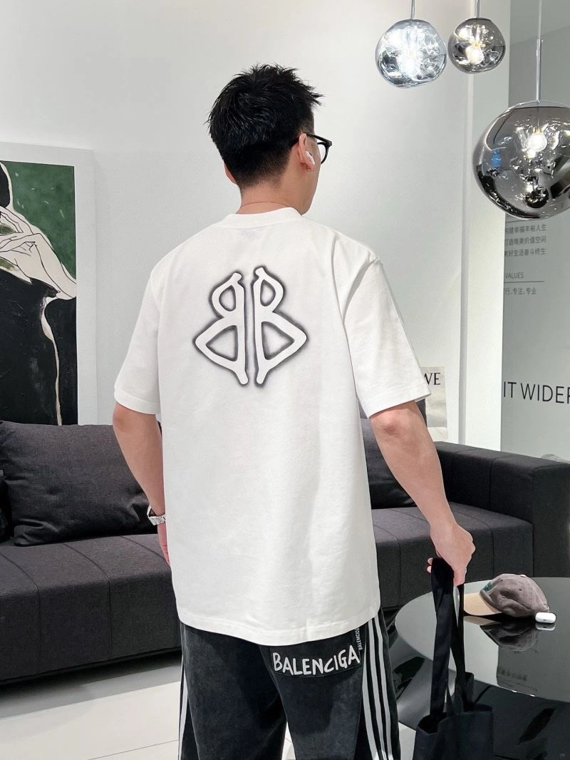 Value-priced Balenciaga T-Shirts