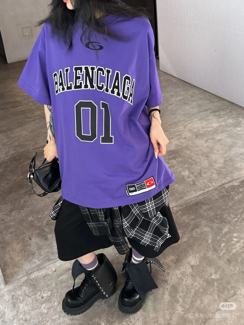 Reasonably priced Balenciaga T-Shirts
